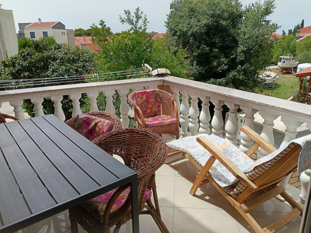 Apartment Moreta - Luce mit Terrasse by Interhome, Biograd na Moru ...