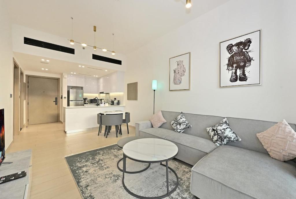 Stunning 1 br modern luxury residence at JVC, Dubai (prisene oppdatert ...