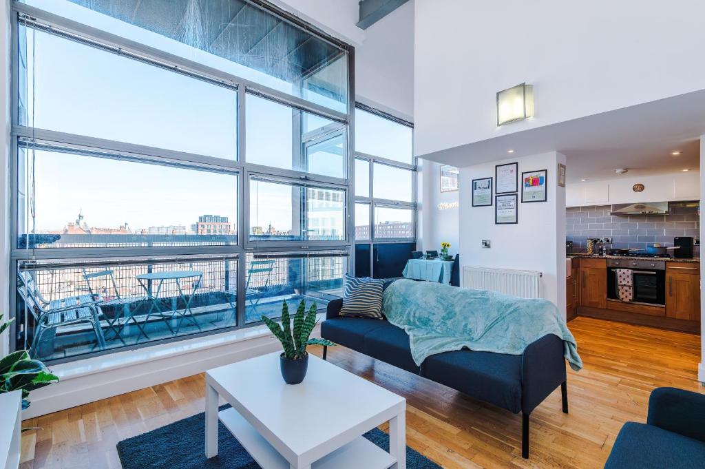 Modern 2BR Flat for 4 Manchester Full Kitchen, Manchester ...