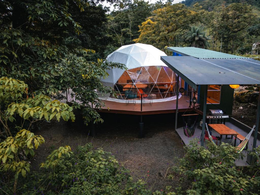 Bitzu Dome-Bijagua Riverside Glamping, Bijagua (preços atualizados 2026)
