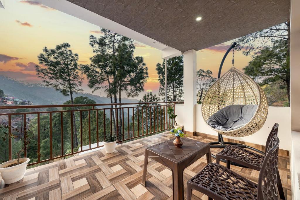卡紹利的A Mountain View Balcony Kasauli by Splendid Retreat Hotels（2026 年最新房價）