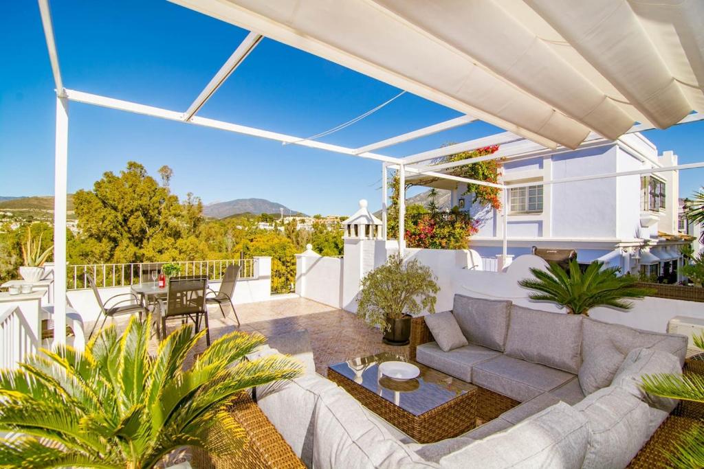 AP165 - Aloha Pueblo Marbella by roomservices, Marbella (preços ...