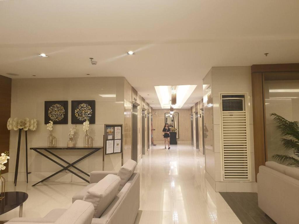 Modern 1BRH Condotel Stunning City ViewSea Views, מנילה (מחירים ...
