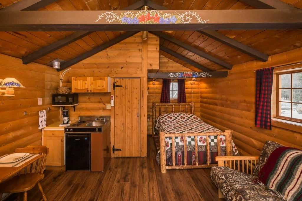 The Wolf Cabin - Bear Creek Cabins, Winfield (tarifs actualisés pour 2026)