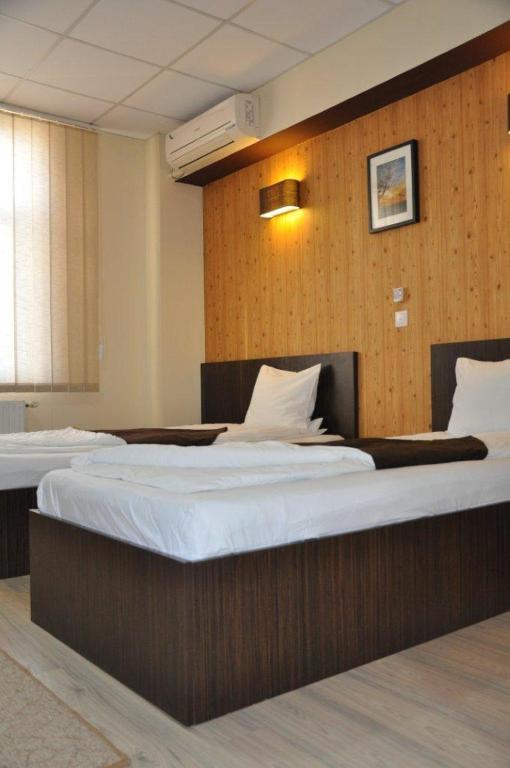 Colina Grande, Valea Călugărească (updated prices 2026)