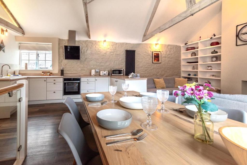 2 Bed in Appledore oc-hide1, Appledore (updated prices 2026)