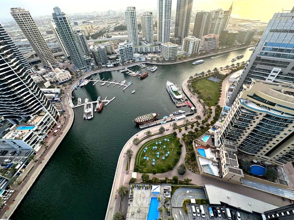 Stylish 1BR in Sparkle Towers Dubai Marina Escape, Dubai (aktualisierte ...