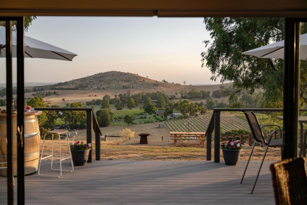 An Unforgettable View, Dixons Creek (updated prices 2026)