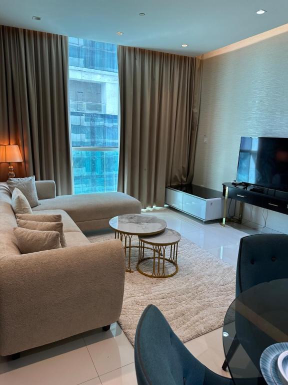 Damac Upper Crest 2BR Dubai Mall Near 5 min walk, Dubai (updated prices ...