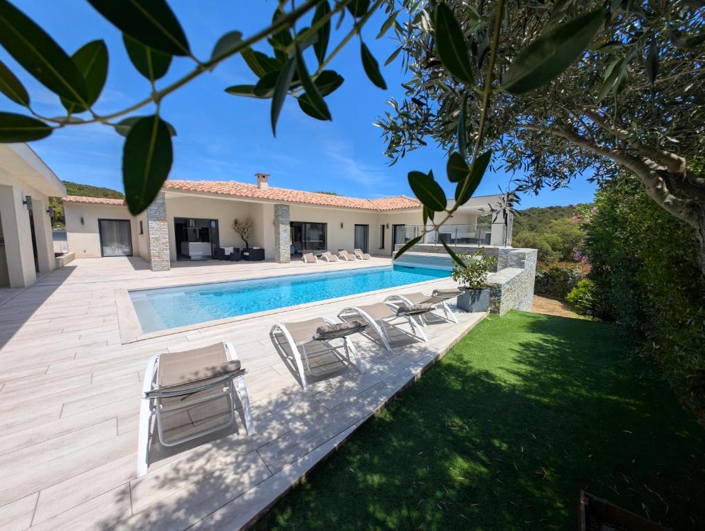 Sitemapcdatahttpsshopinf Inetcomairbnb Villa Piscine