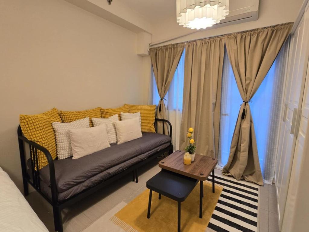 Cozy Modern Studio Near MOA Brand New Furnishings, Manila (precios ...
