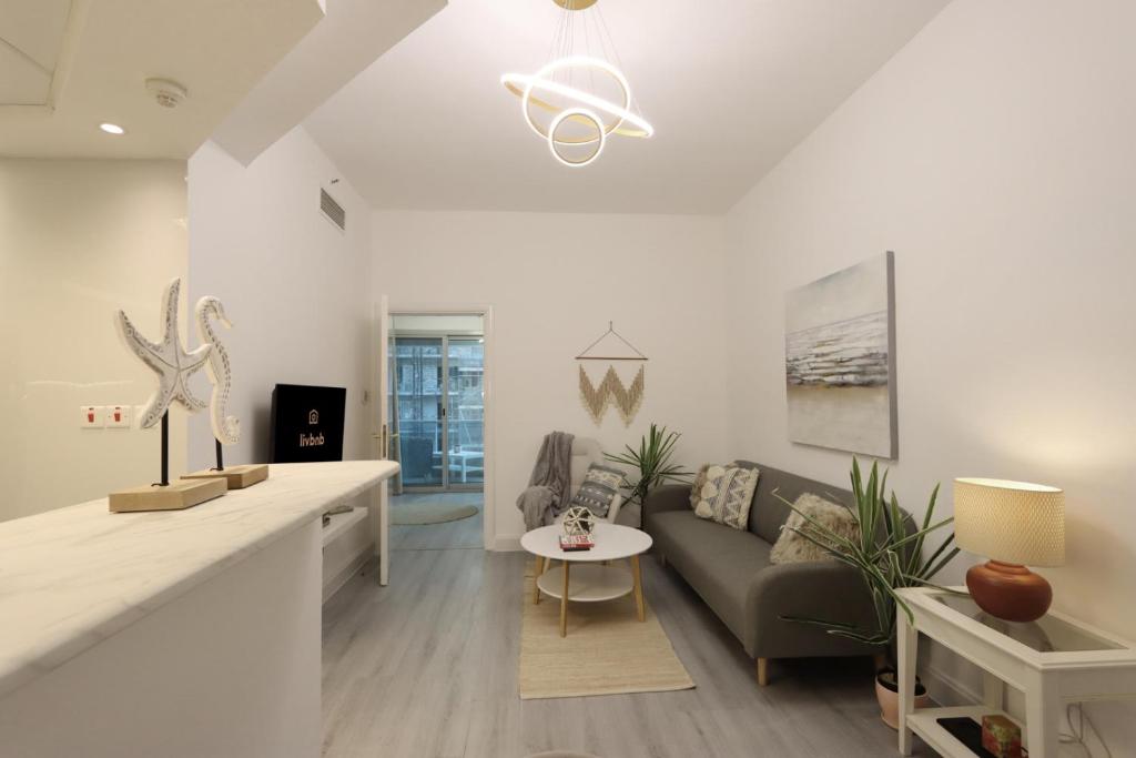 Casa Aruri,1B Marina Escape Near Metro and Marina Mall, Dubaj ...