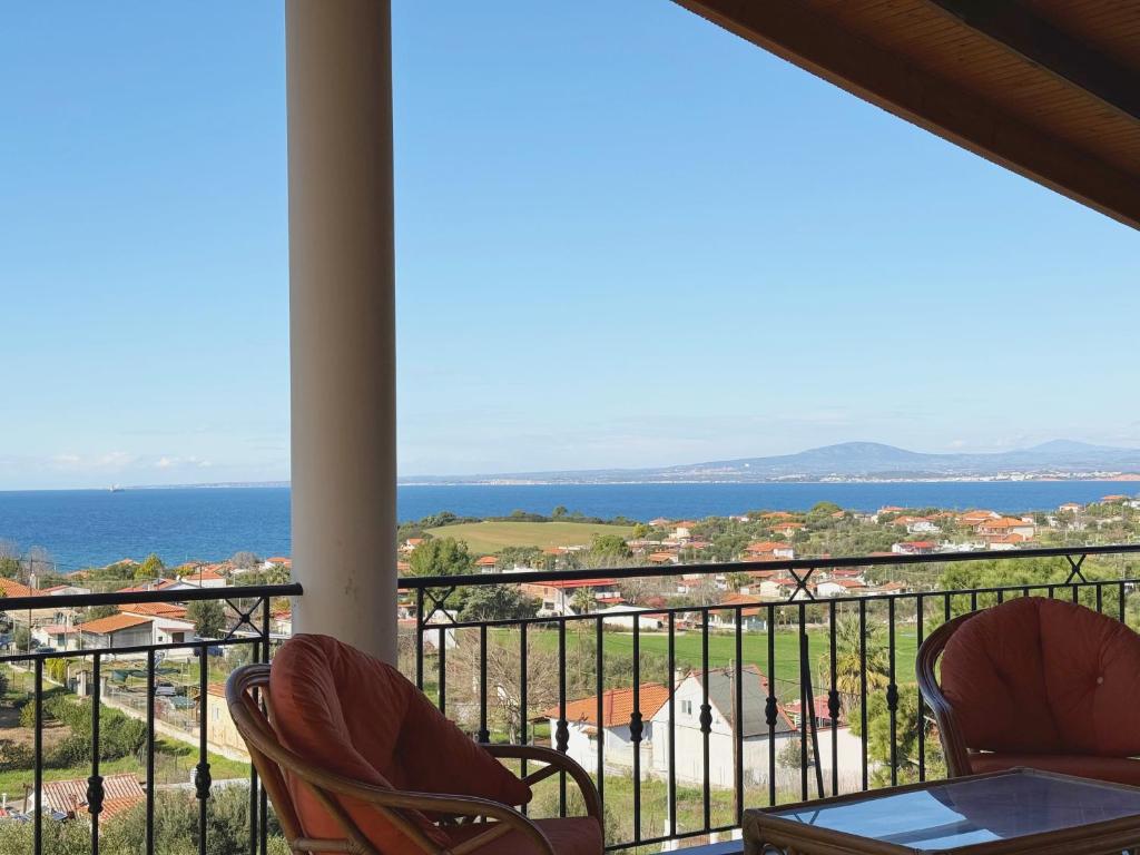 Sunny Sea View Apartments in Nea Potidea（Metókhion Patriotikón）：（最新料金 ...