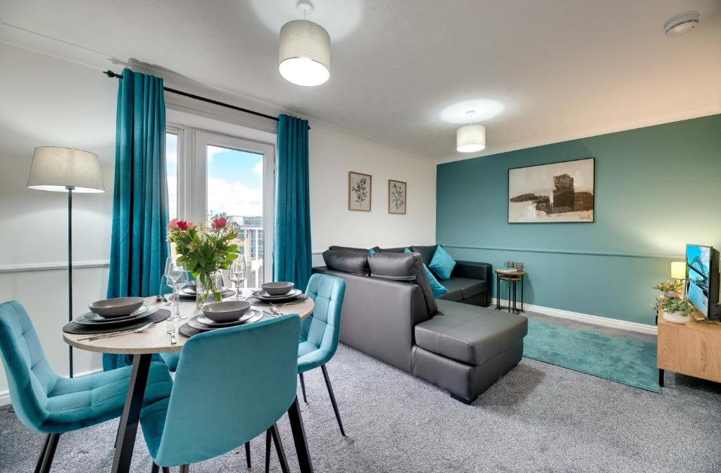 Watch Tower Apartment Cosy Staycation City Break, Newcastle (precios ...