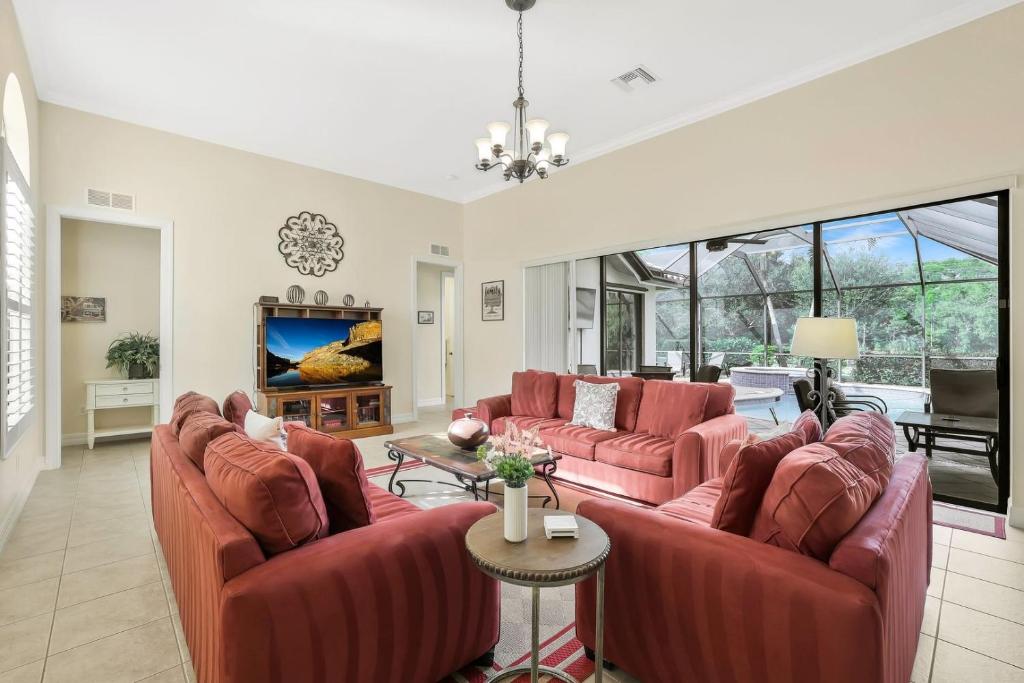 Vivere | Gated Community, Naples Pool Home, Near Beach, Naples (precios ...