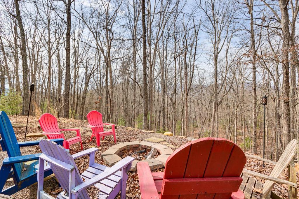 Private Trail and Large Porch! 2-Acre Murphy Retreat, Murphy (aktualne ...