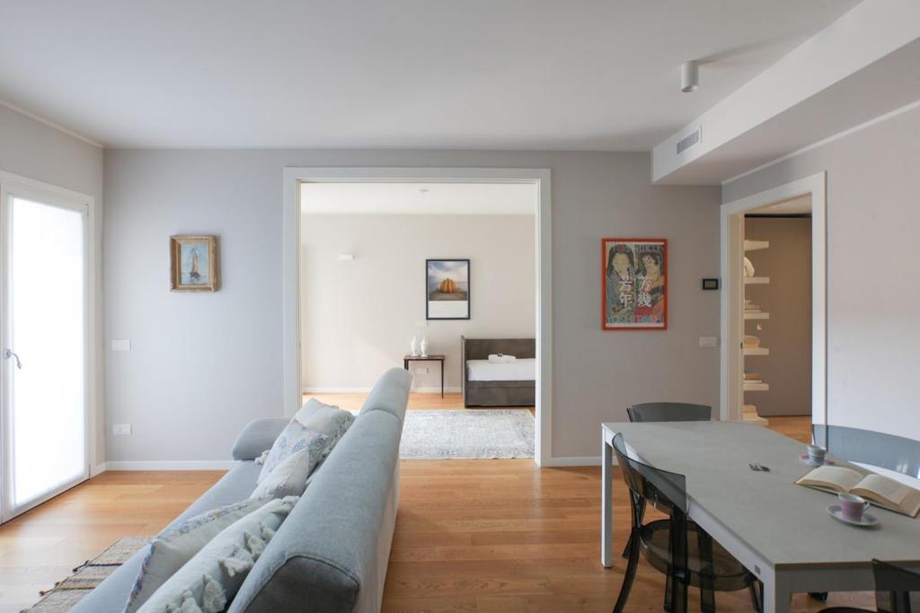HACCA Collection - Luxury Porta Volta-Brera 2BR with terrace, Milán ...
