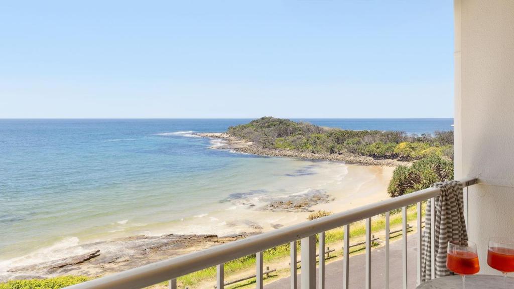 Boorolong 2 - Beachfront Bliss - Holiday Yamba, Yamba (updated prices 2026)