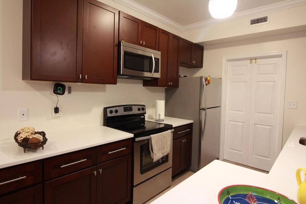 Otis 3304 Main - NE 2BR 1 BT Comfort close to DC & Catholic UNV Mount ...