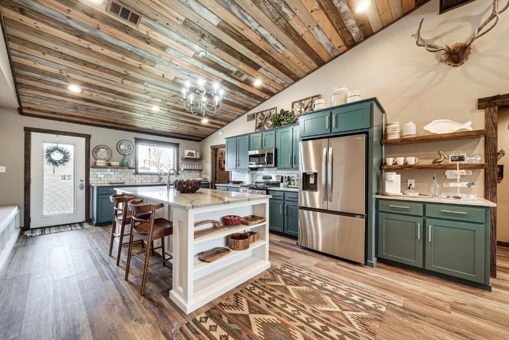 Cossatot River Retreat Home with Fire Pit and Grill, Gillham (nove ...
