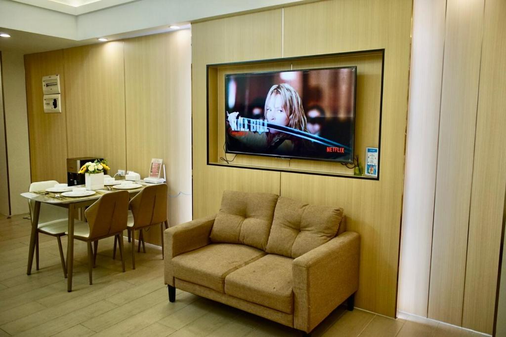 Venice Luxe Twin - Pool, Sauna, kitchen, Netflix, Manila (updated ...
