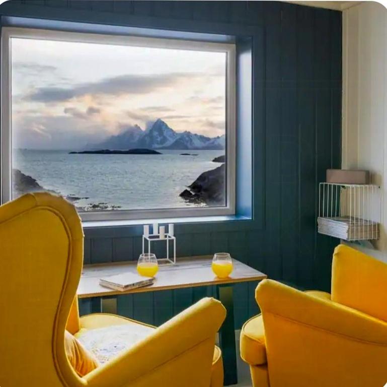 1950S Functionalist Cabin With Vågakallen Views, Skrova (updated prices ...