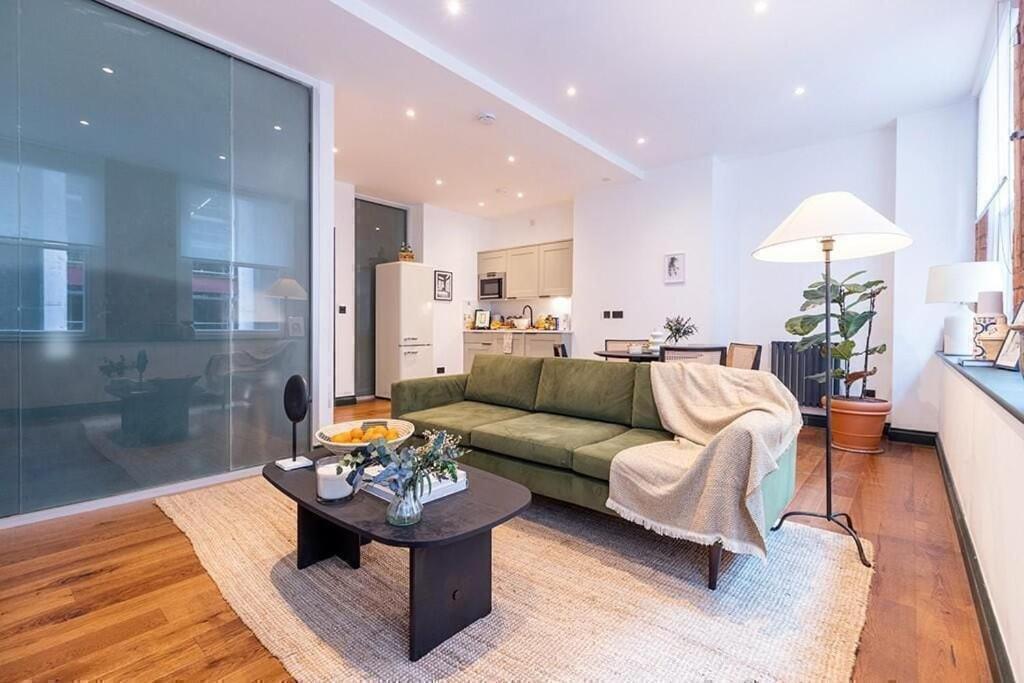 Manchester City Base - Steps from Attractions, Manchester (updated ...