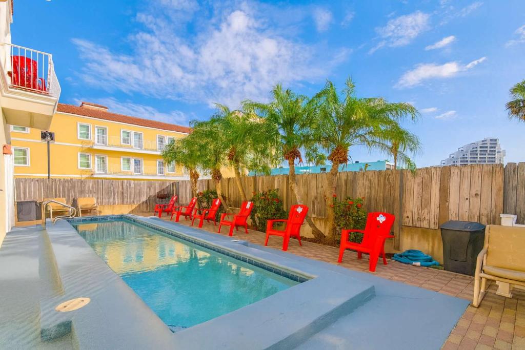 1st Floor Pool Affordable Near Beach, South Padre Island (updated ...