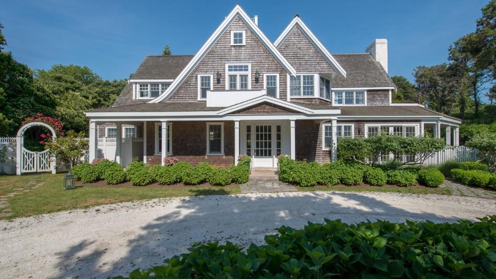Monomoy Mansion in Nantucket, Nantucket (updated prices 2026)