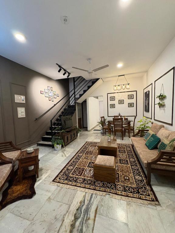Saiwal Home - Walk to Airport & Phoenix Mall, Pune (precios ...