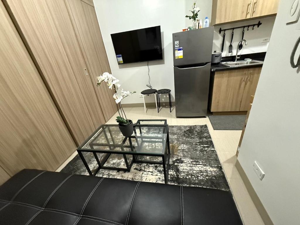 Modern apartment with balcony and Pool View, Manila (updated prices 2026)
