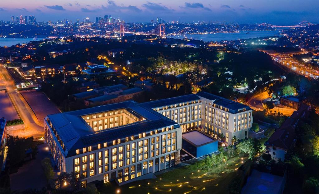 Altunizade Suites Istanbul, Curio Collection By Hilton, Istanbul ...