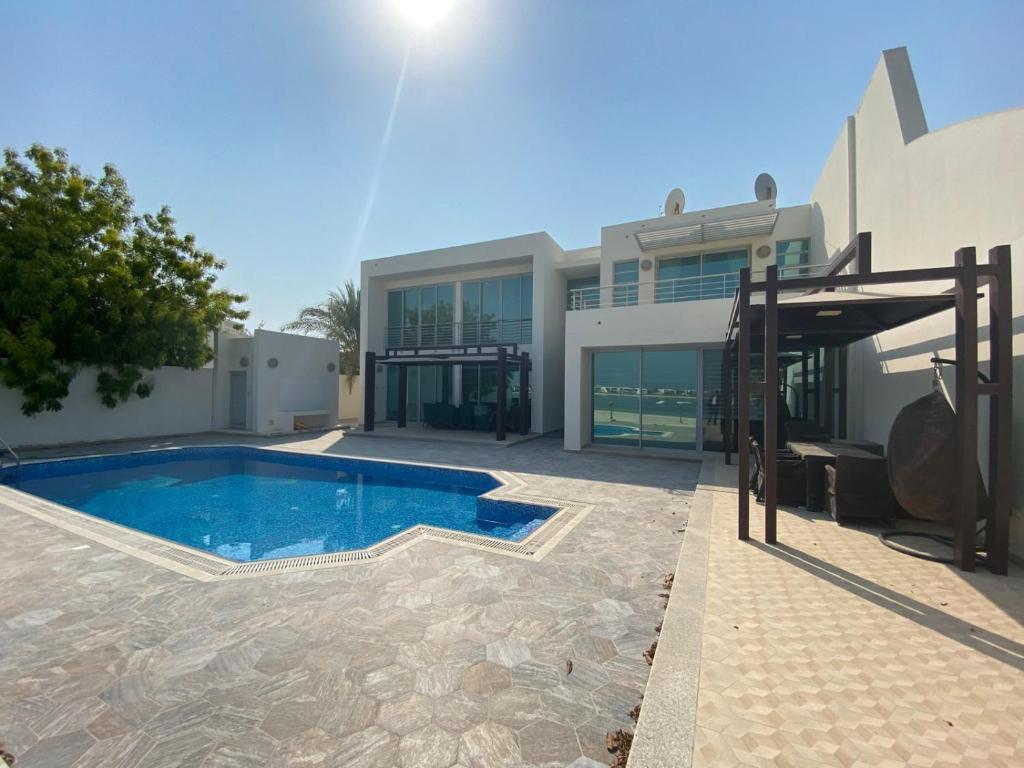 Private Beach Villa Durrat Al Bahrain, Durrat Al Bahrain (precios ...