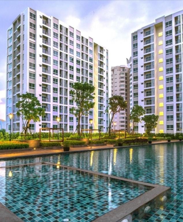 PoolView Condo Near MRT, Nice & Quiet, speedy net, Bangkok (updated ...