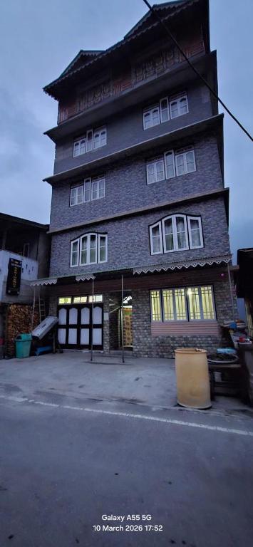 Dikey Khangsar Residency, Lachen (updated prices 2026)