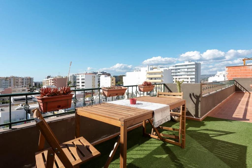 Two Brothers Home 1 - Terrace Ocean View at City Center, Faro (2026 ...