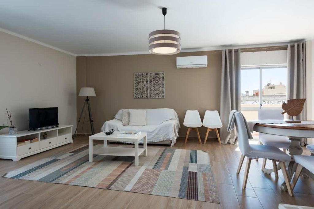 Two Brothers Home 2 - Refugio Moderno e Central, Faro (precios ...