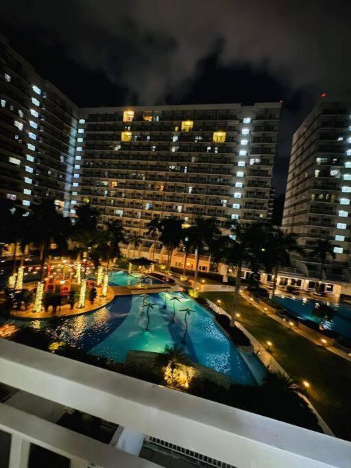 Shell Residences with Pool View Walk to MOA, Manila (preços atualizados ...