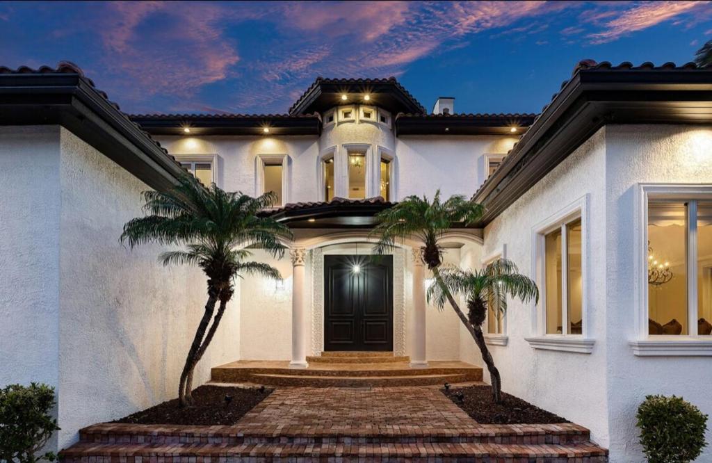 Palm beach Italian Villa Florida Resort Best Villa, Ocean Ridge ...