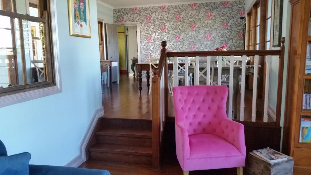 The Spotted Chook and Amelie's Petite Maison, Montville (updated prices ...