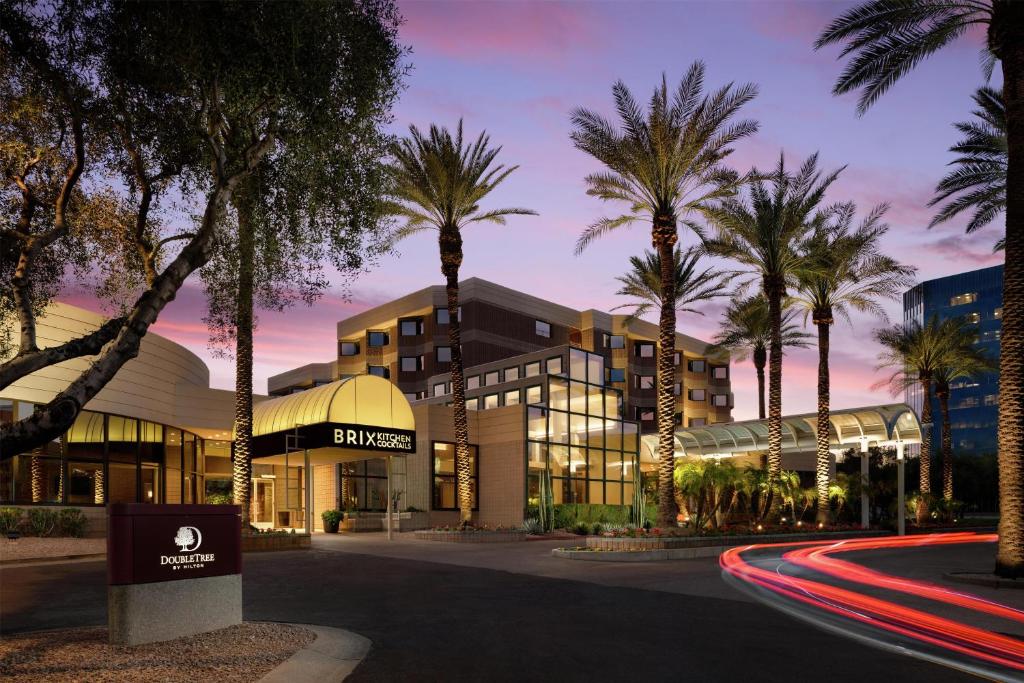 DoubleTree Suites by Hilton Phoenix, Phoenix (updated prices 2026)