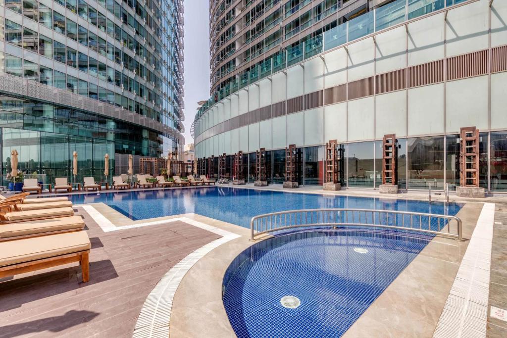 BurJuman Vista 1 Bedroom Apartment with Balcony, Dubái (precios ...