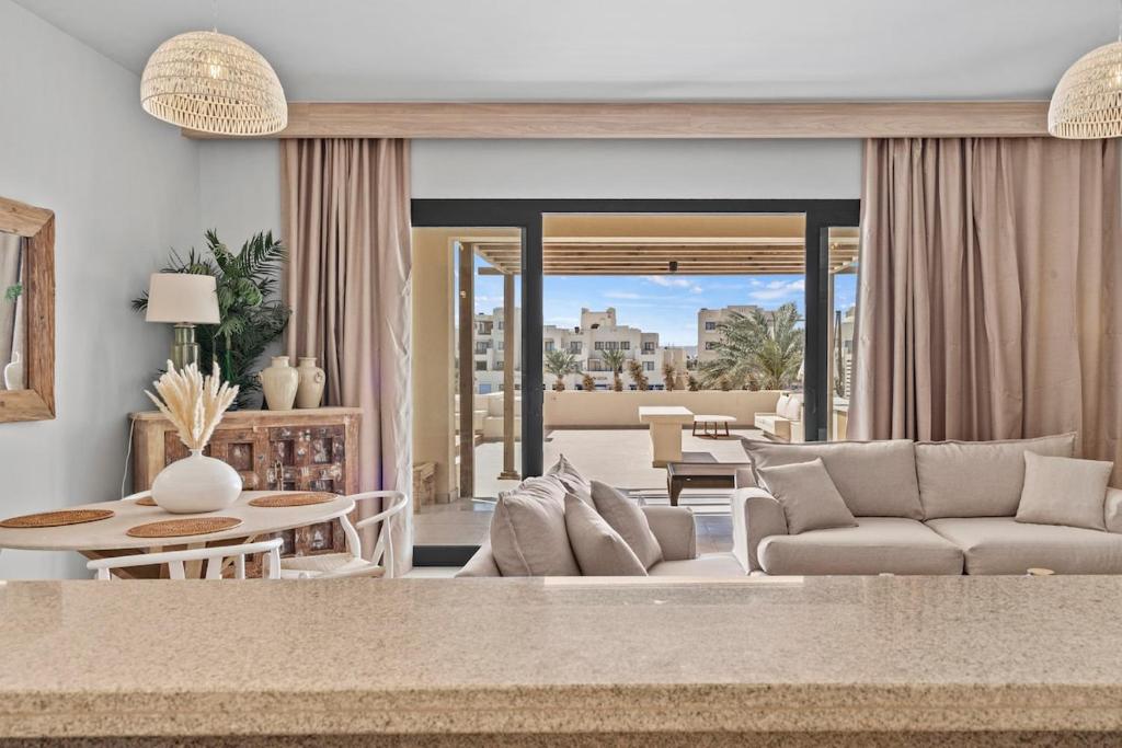 Sun Kissed At Fanadir Marina El Gouna - nesty hospitality, Hurghada ...