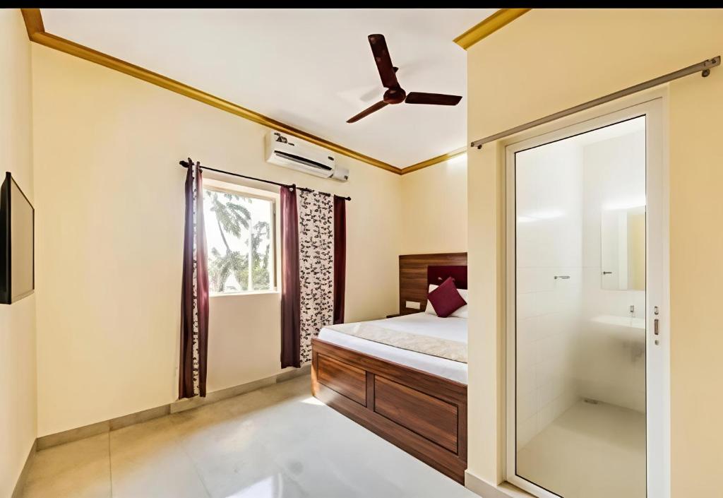 Hotel Ocean Waves, Calangute (updated prices 2026)