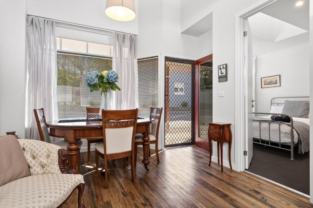 Timboon Central Boutique Apartment on the Rail Trail, Timboon (updated ...