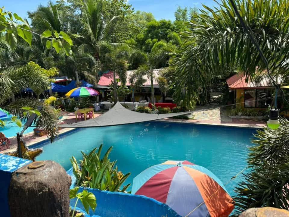 Farmville resort cosili bangued abra Philippines, Bangued (preços ...