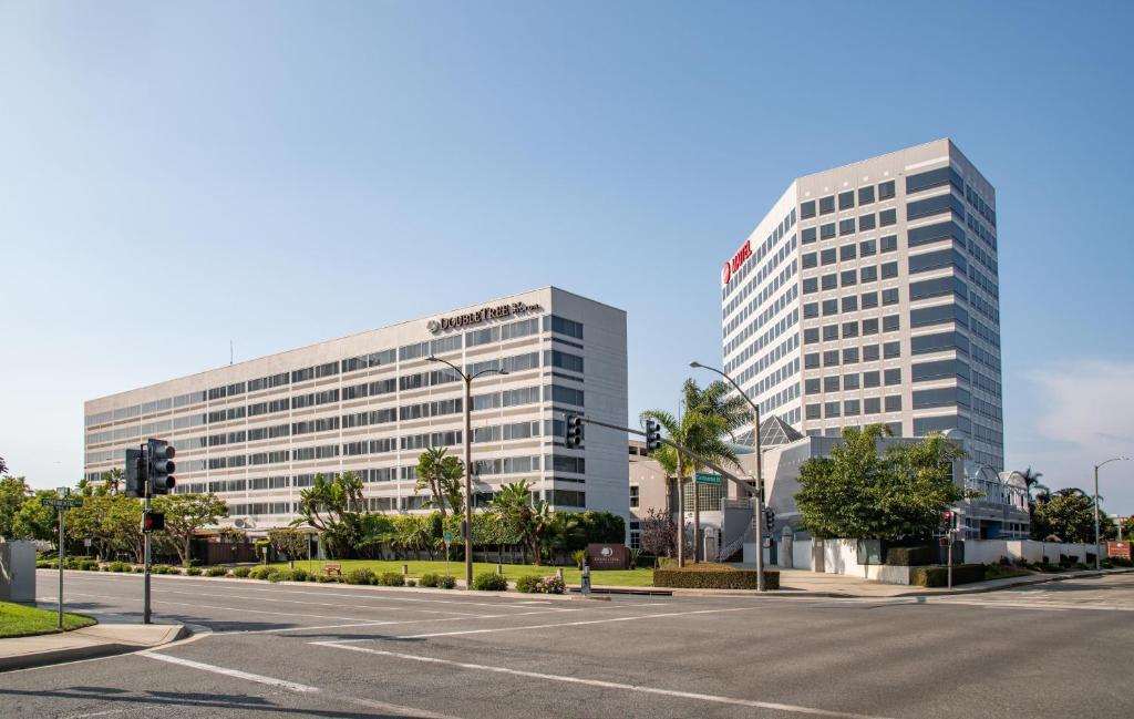 DoubleTree by Hilton LAX - El Segundo, El Segundo (updated prices 2026)