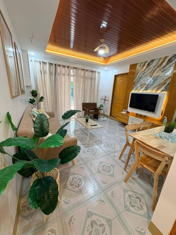 BMF Tropical Homestay, Calampanan (updated prices 2026)