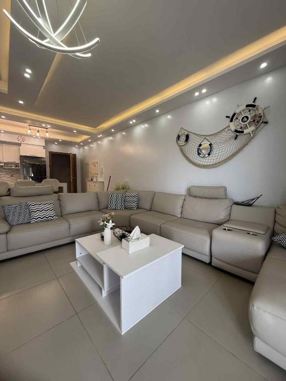 Marina Marassi - 2BR Chalet Prime Location（エル・アラメイン）：（最新料金：2026年）