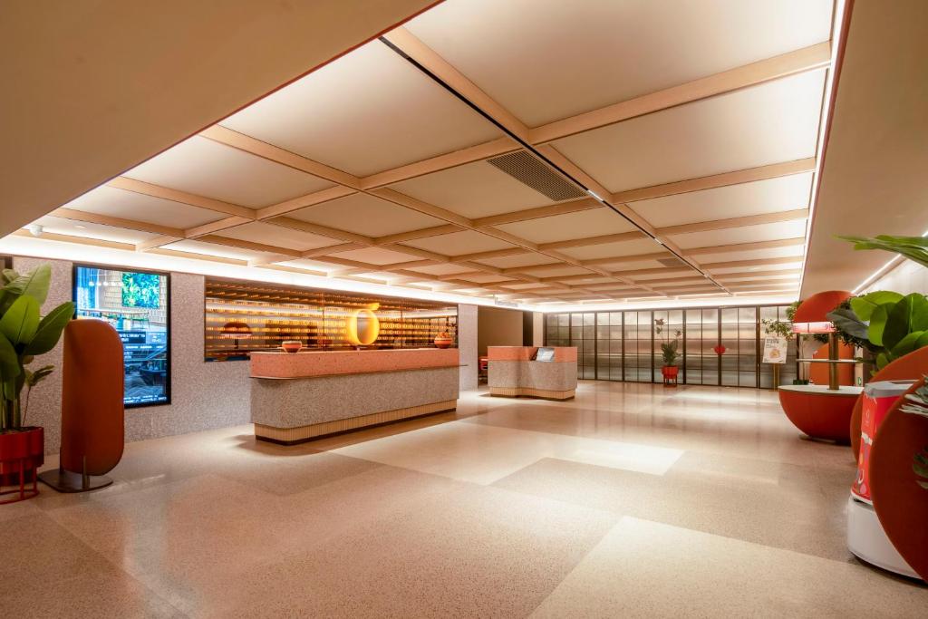 Orange Hotel Nanjing Deji Plaza Xinjiekou Metro Station, Nanjing ...
